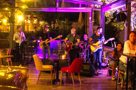 Big Yellow Taxi Benzin Cafe